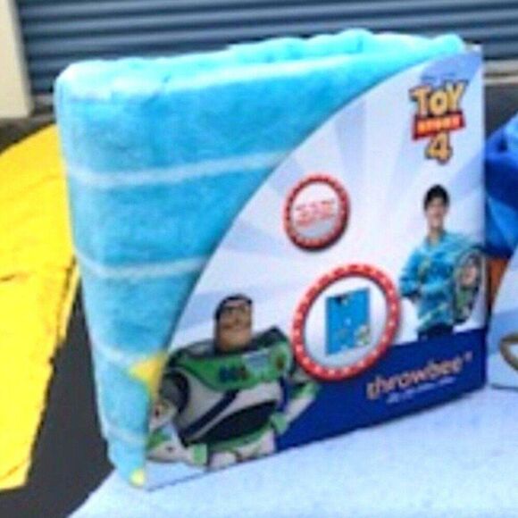 Disney | Toys | Throw Blanket Buzz Lightyear Size 4 X 50 Wearable Throw ...